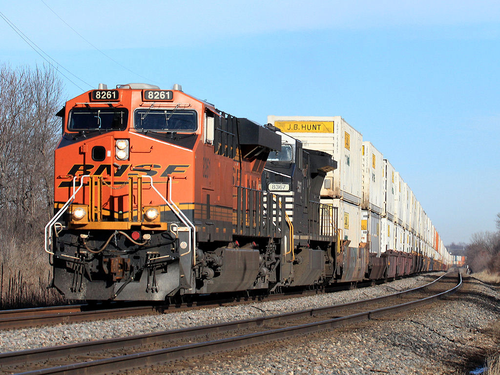 BNSF 8261
